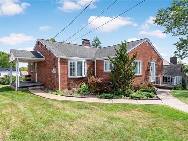 169 Crestview Dr, Pittsburgh, PA 15236