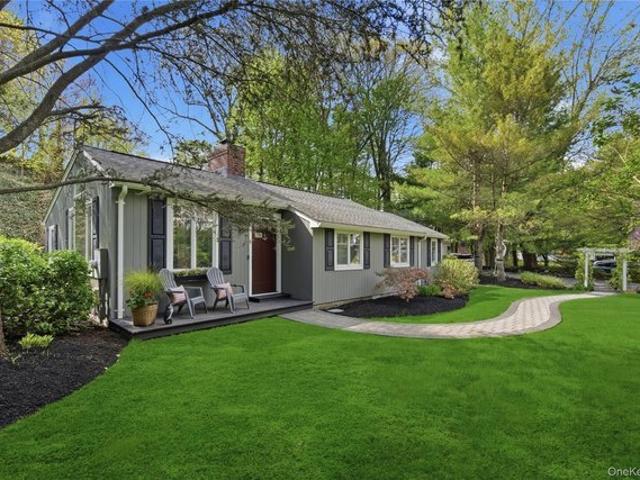 169 Bay Rd, Huntington Bay, NY 11743