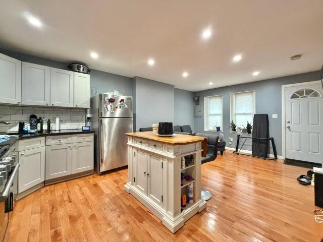 169 Belmont Ave # 1