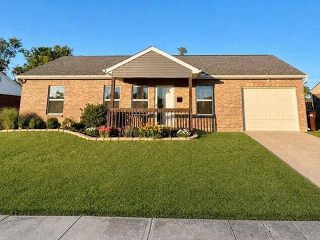 169 Brookmoor Dr, Brookville, OH 45309