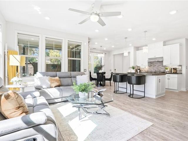 169 Garcilla Dr, Rancho Mission Viejo, CA 92694