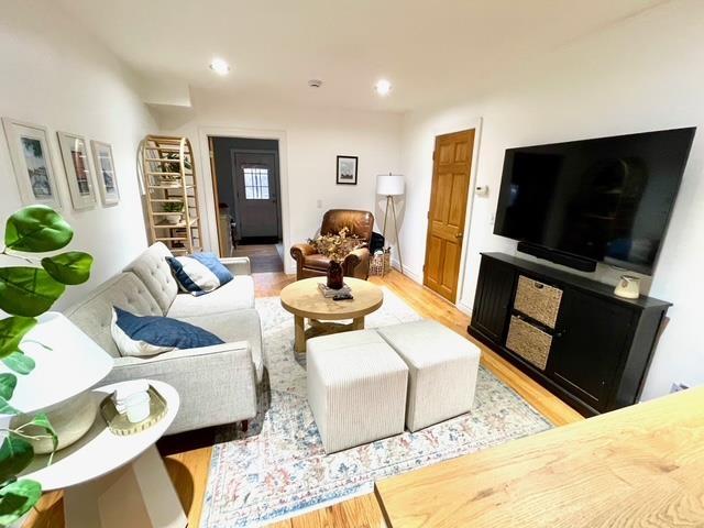 169 Grand St # Garden