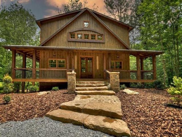169 Huckleberry Ln, Ellijay, GA 30536