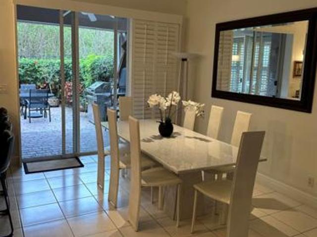 169 Las Brisas Cir, Hypoluxo, FL 33462
