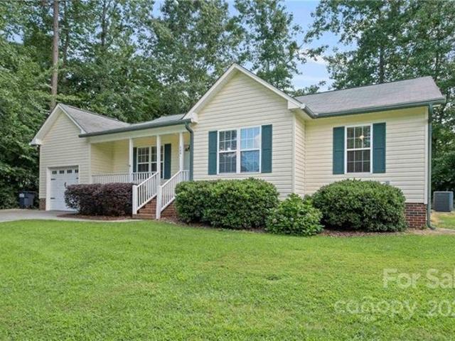169 Meadow Glen Dr, Troutman, NC 28166