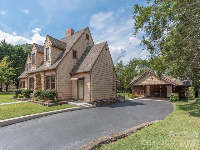 169 N Serpentine Ave, Hot Springs, NC 28743