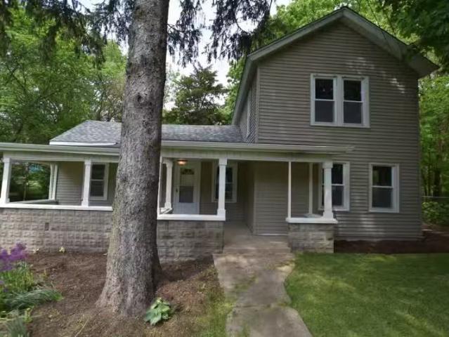 169 S Madison Street, Oswego, IL 60543