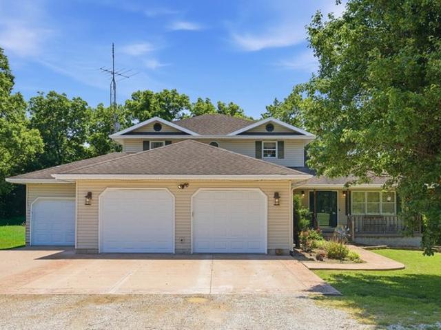 169 State Highway 128, Cowden, IL 62422