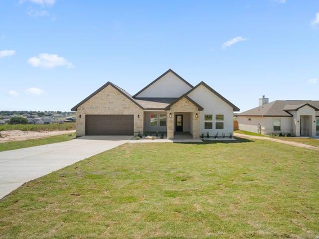 169 Pine Valley Dr, La Vernia, TX 78121