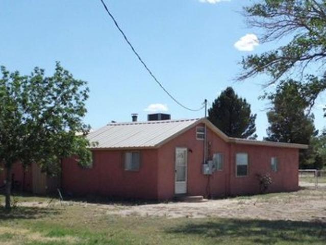 169 W Ash Rd, Loving, NM 88256