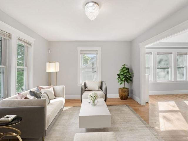 169 Wilson Ave, 2 beds, 1 full bath