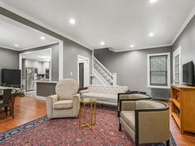 169 Vermont Ave