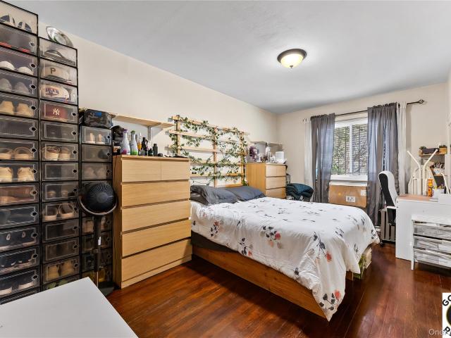 16 65 th Street