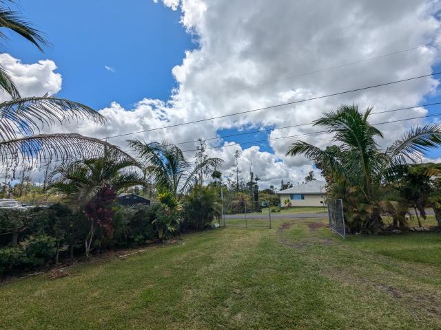 16 2075 Hanale Dr, Pahoa, HI 96778 | Compass