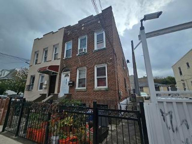 16 32nd Ave