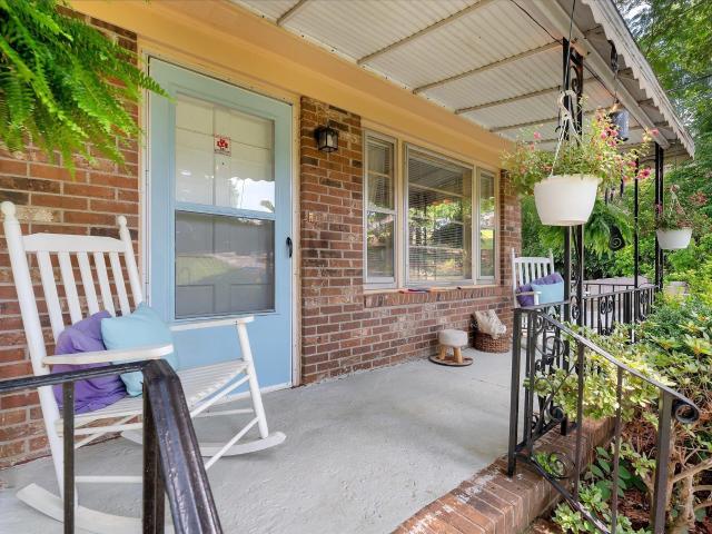 16 Theodore Circle