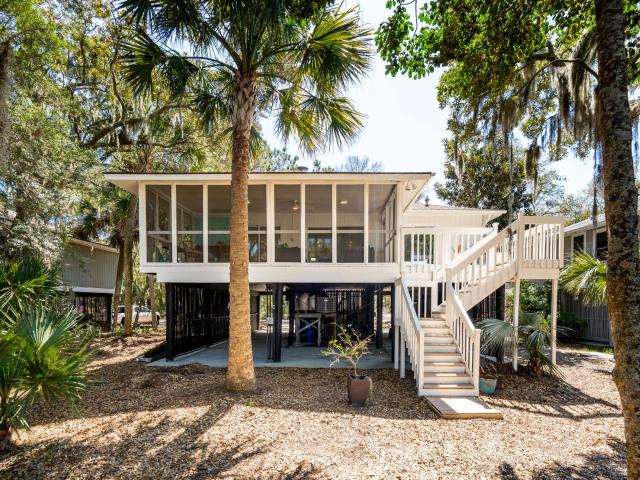 16 Twin Oaks Lane