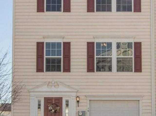16 Tuxford Ln, Coatesville, PA 19320