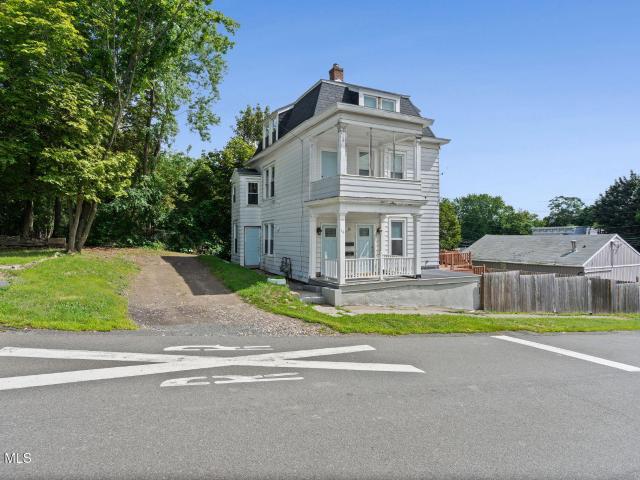 16 Vanderwerken Avenue
