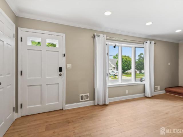 16 Venus Road