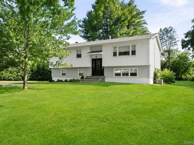 16 Victoria Ter, Goshen, NY 10924