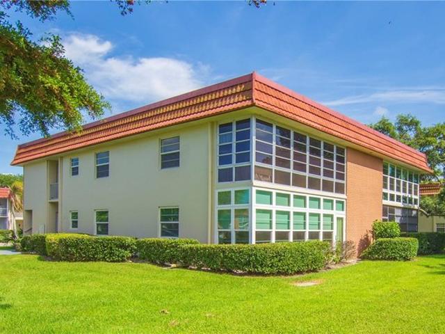 16 Vista Palm Ln Apt 106, Vero Beach, FL 32962