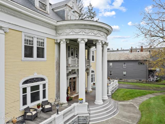 16 W Main Street