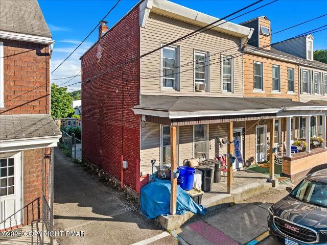 16 W Franklin Street