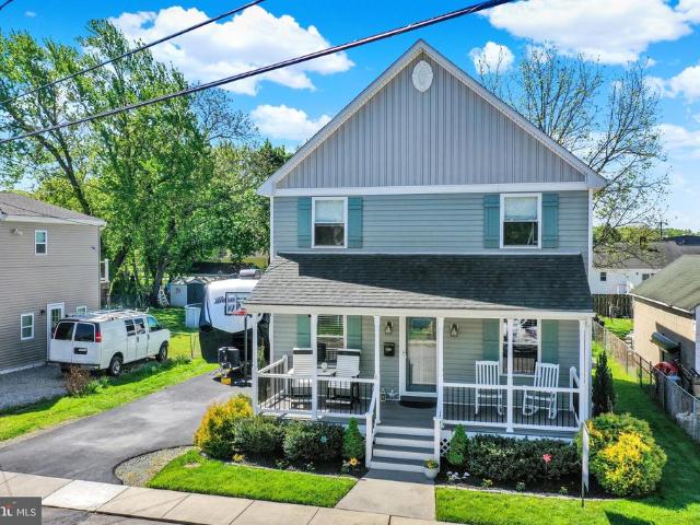 16 W Walnut Street