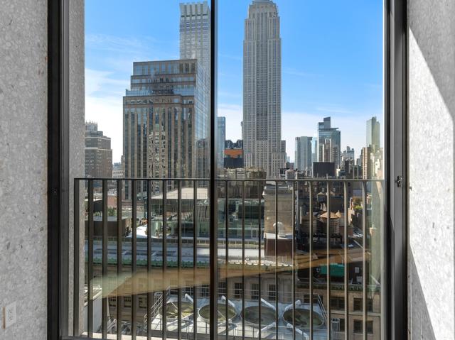 16 W 40th Street 22D