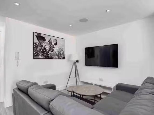 16 Wellington Avenue, L15 5 Beds 2 Baths