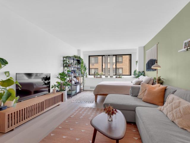 16 West 16th Street, New York, NY
