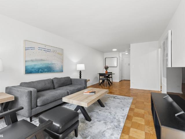 16 West 16th Street, New York, NY