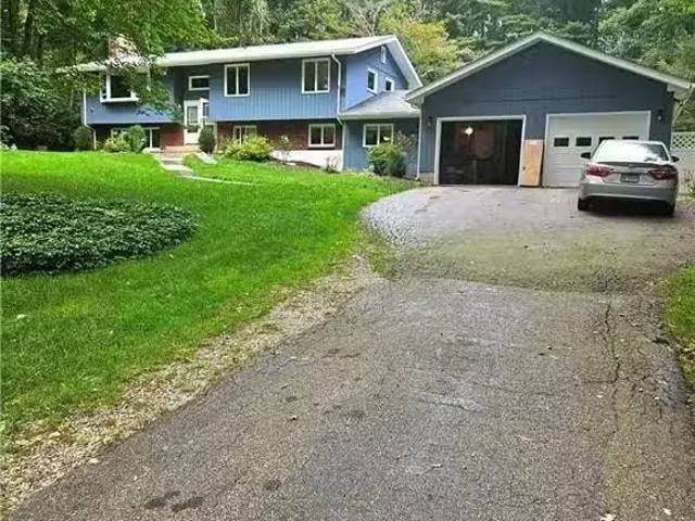 16 Westgate Lane, Mansfield Center, CT 06268