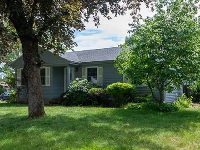 16 Westmont Cir, Shrewsbury, MA 01545