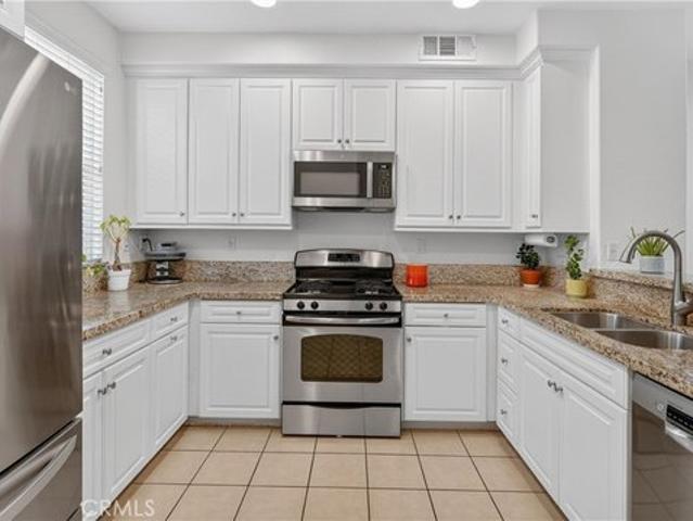 16 Wesley Way, Mission Viejo, CA 92691