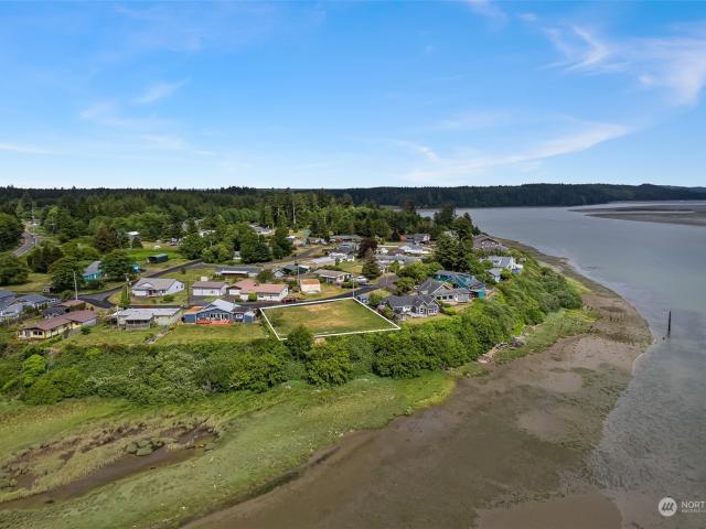 16 Whalebone Way, Aberdeen, WA 98520 | MLS #2126