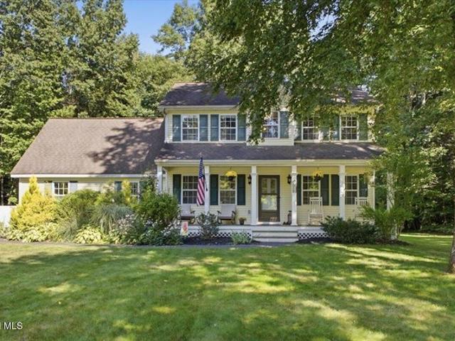 16 White Birch Ln, Gansevoort, NY 12831