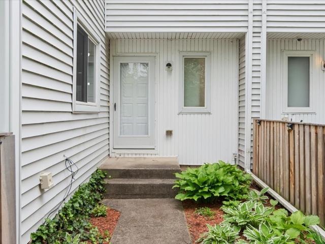 16 Wintergreen Court