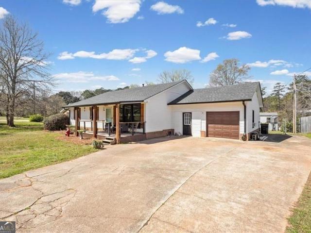 16 Windsor Way, Newnan, GA 30263 | MLS #10713 | Compass