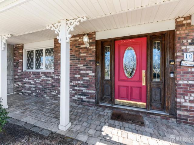 16 Wilmot Road