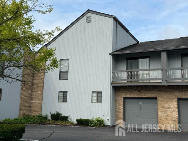 16 Wisteria Court