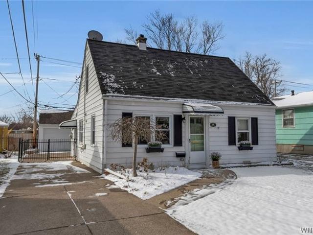 16 Woodcrest Dr, Buffalo, NY 14226