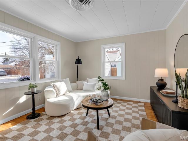 16 Woodcrest Drive