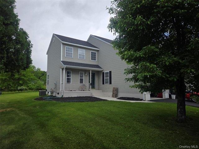 16 Woodfield Dr, Washingtonville, NY 10992