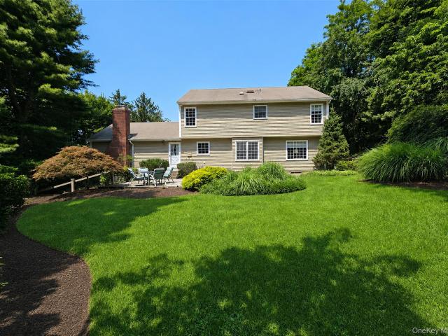 16 Woodhull Road