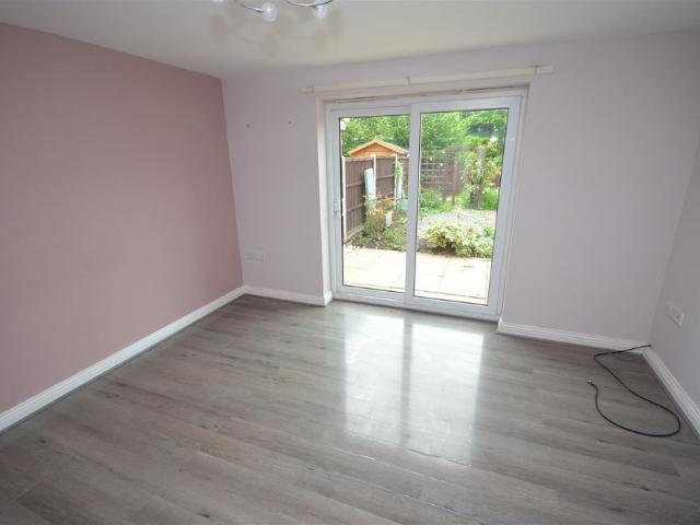 16 Woodseat Grove, Rocester, Staffordshire, ST14 5NA
