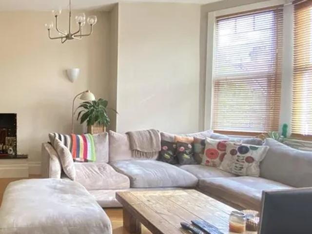 16 Woodside Grove, London, N12 8QT, United Kingdom | 2 bed apartment for rent #137559468 | Rentberry