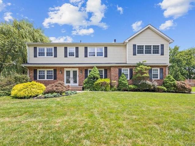 16 Yale Dr, New City, NY 10956