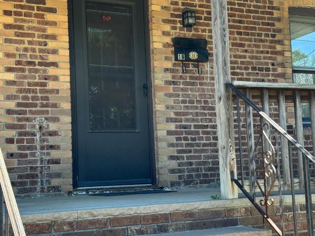 16 Yates Avenue 18